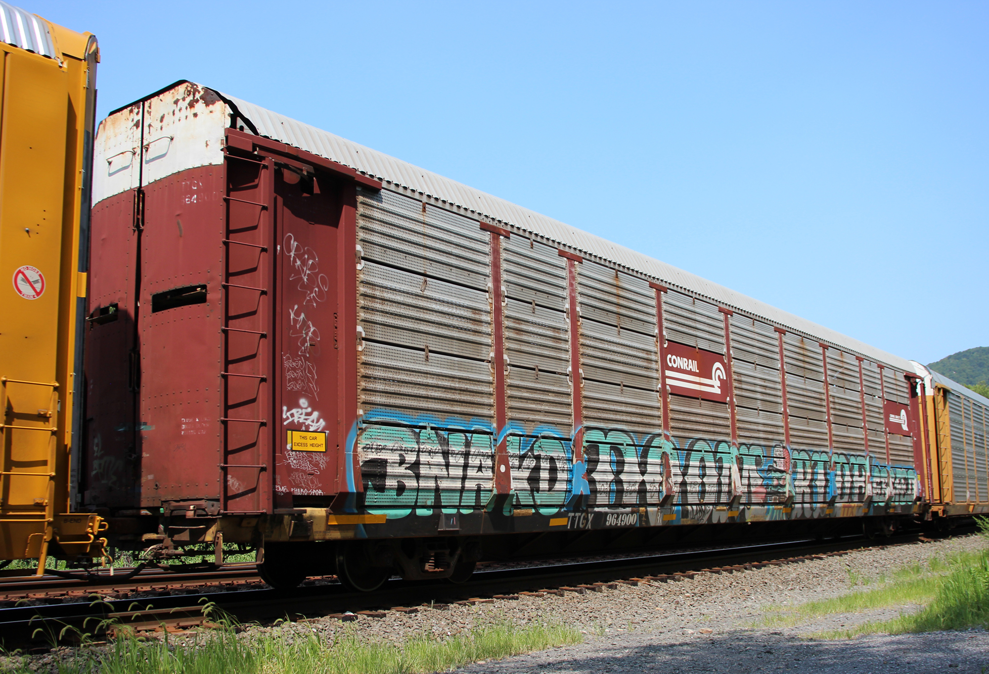 TTGX 964900-Rack class ML2L | Conrail Photo Archive